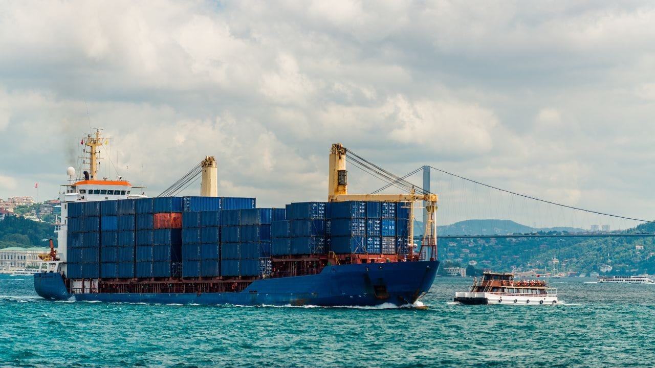 What is Freight Consolidation, Benefits and Challenges | DFH