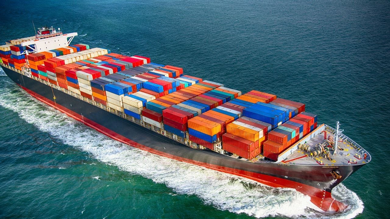 What is Cargo Shipping Crisis & How to Overcome It? | DFH